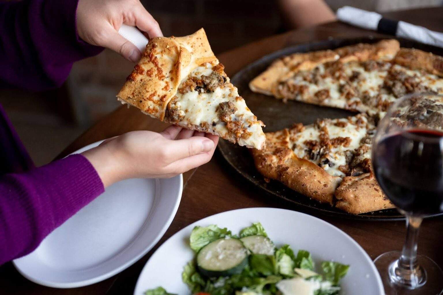 Pizza vs. Pasta: The Italian Food Showdown | Green Mill Restaurant & Bar
