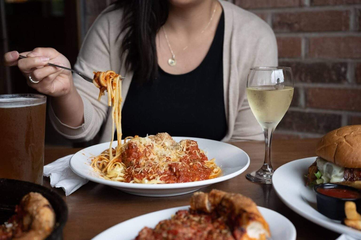 Pizza vs. Pasta: The Italian Food Showdown | Green Mill Restaurant & Bar